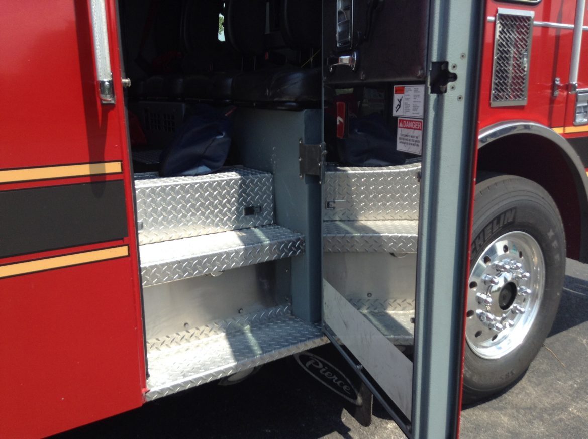 2004 Pierce Ladder Truck #71668 – FTR – Fire Truck Resource