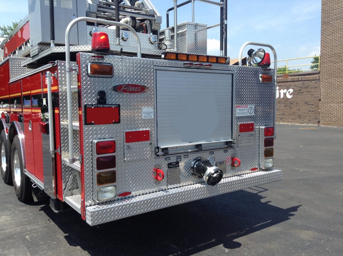 2004 Pierce Ladder Truck #71668 – FTR – Fire Truck Resource