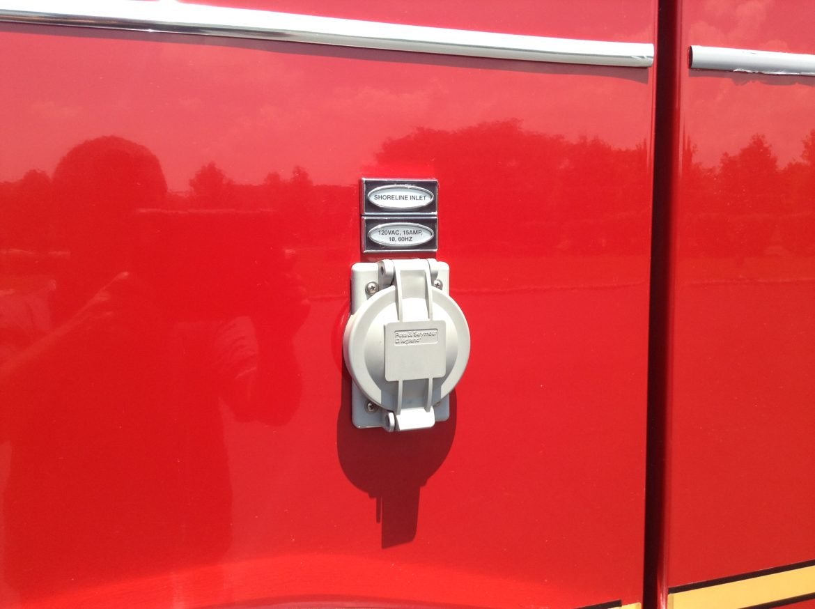 2004 Pierce Ladder Truck #71668 – FTR – Fire Truck Resource