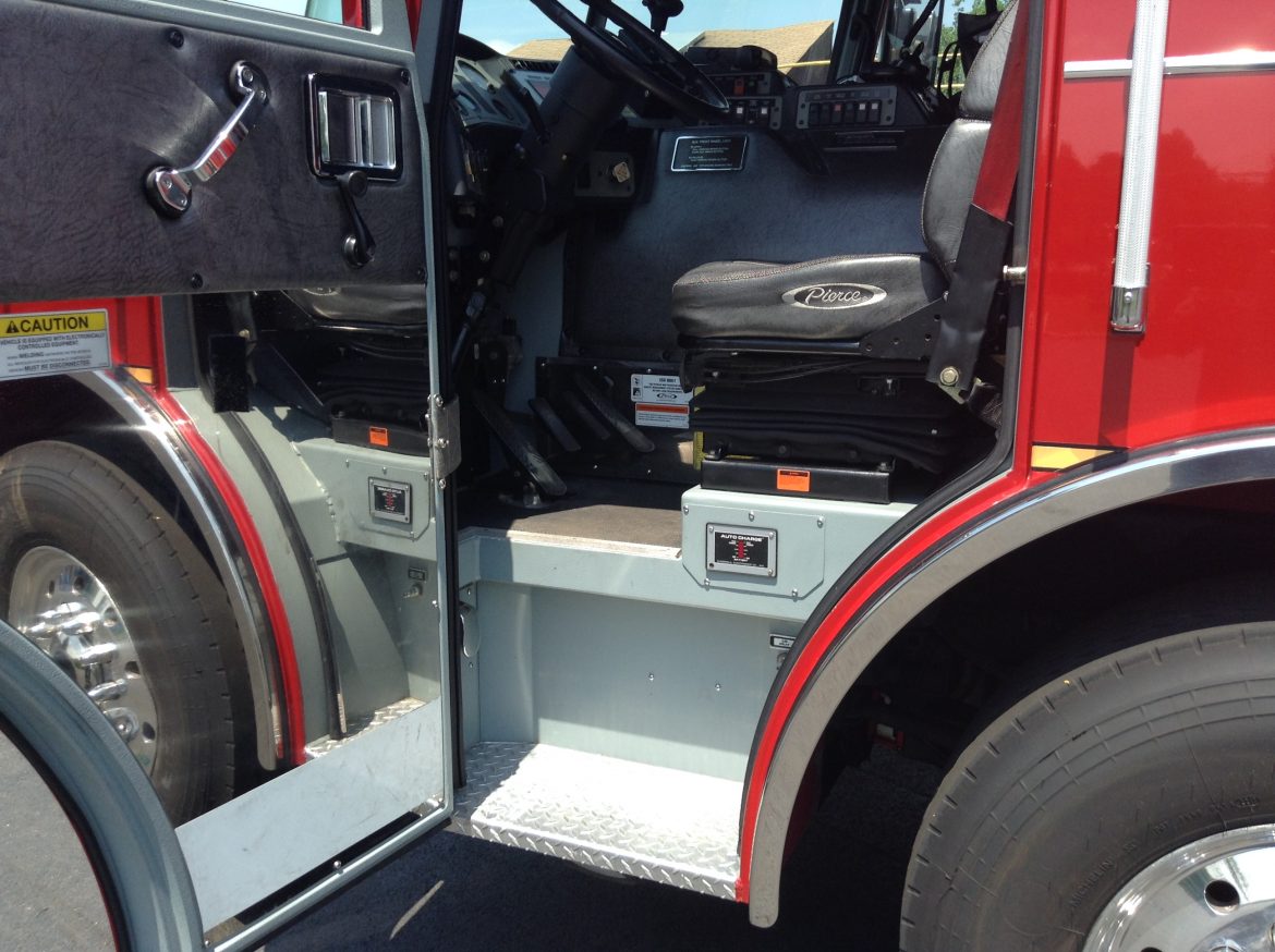 2004 Pierce Ladder Truck #71668 – FTR – Fire Truck Resource