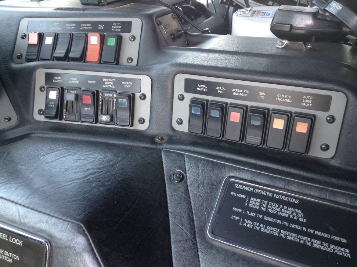 2004 Pierce Ladder Truck #71668 – FTR – Fire Truck Resource