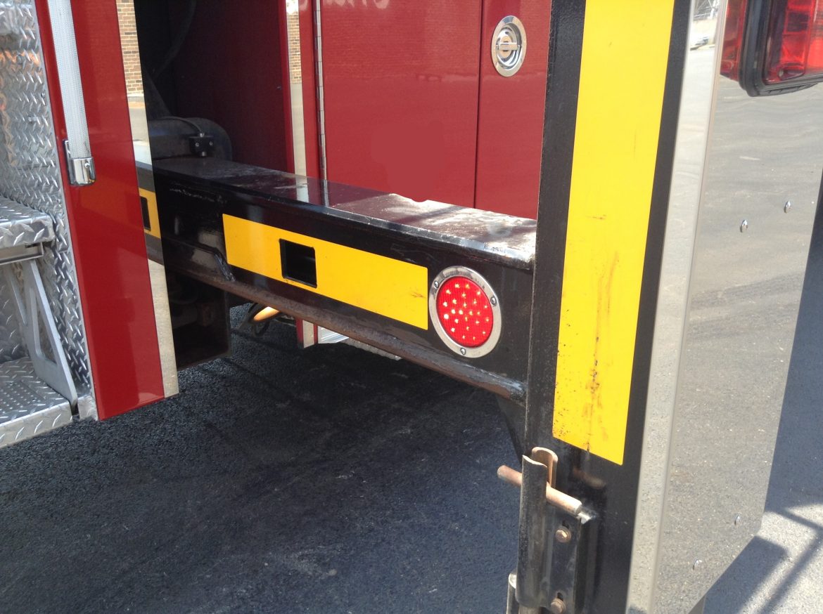 2004 Pierce Ladder Truck #71668 – FTR – Fire Truck Resource