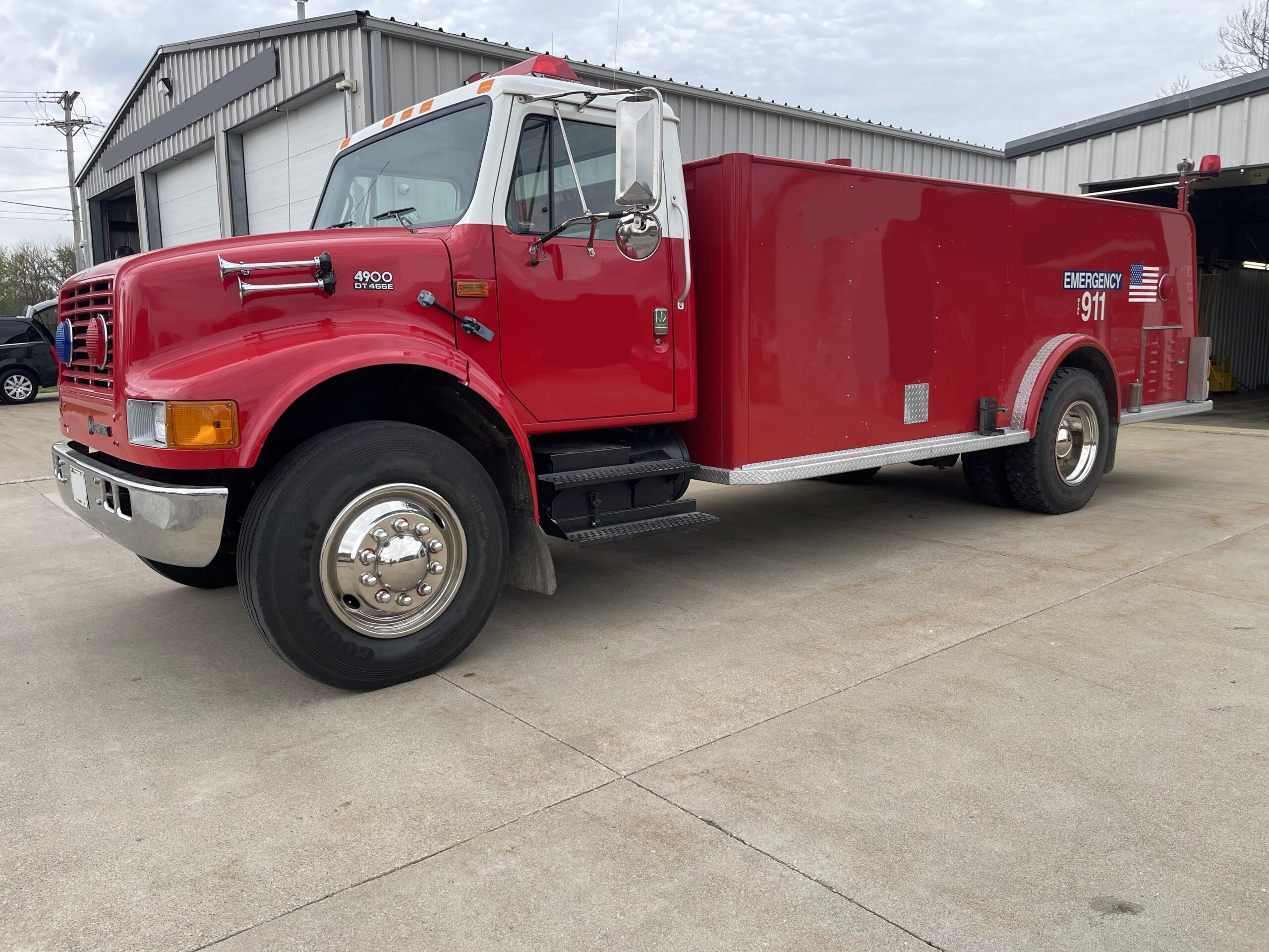 1998 International Tanker #716282 – FTR – Fire Truck Resource